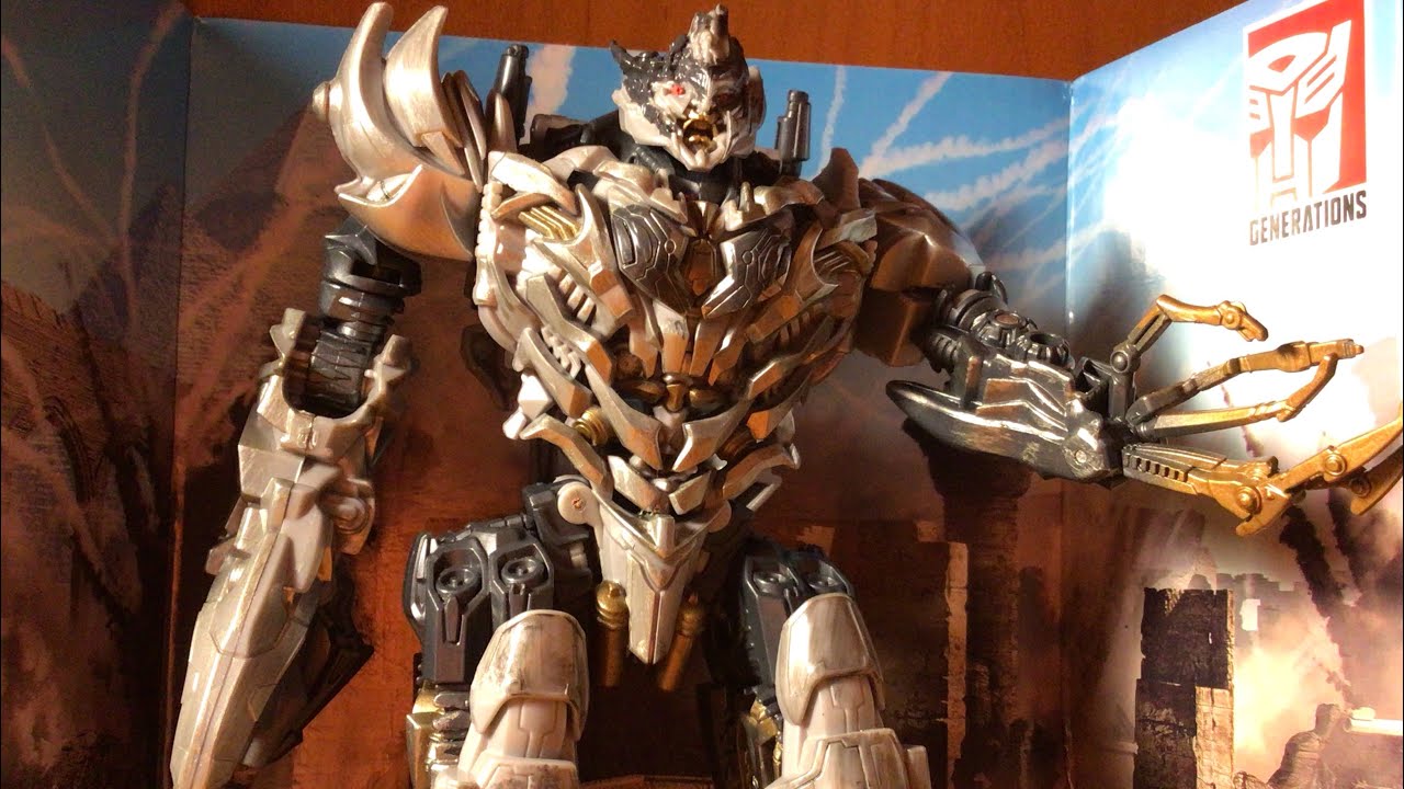 Studio series 31 Battle Damaged megatron - YouTube
