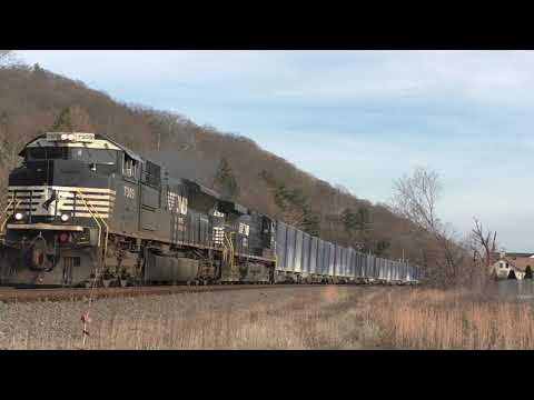 NS SD70ACU has engine troubles on 62V at Glen Osborne, PA - YouTube