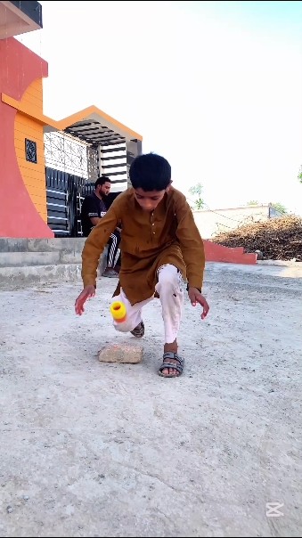 bacha say sarbat gir giya#youtubeshort #islamicshort#viralshort # ...