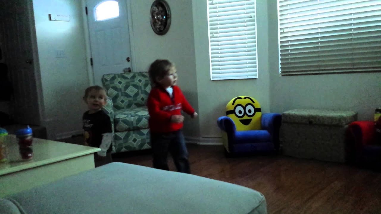 Jake and the pirates - Belay kids dancing - YouTube