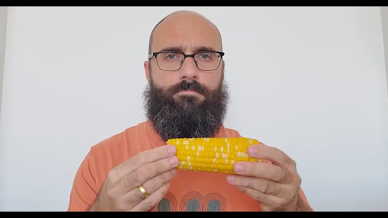Vsauce eating corn - YouTube