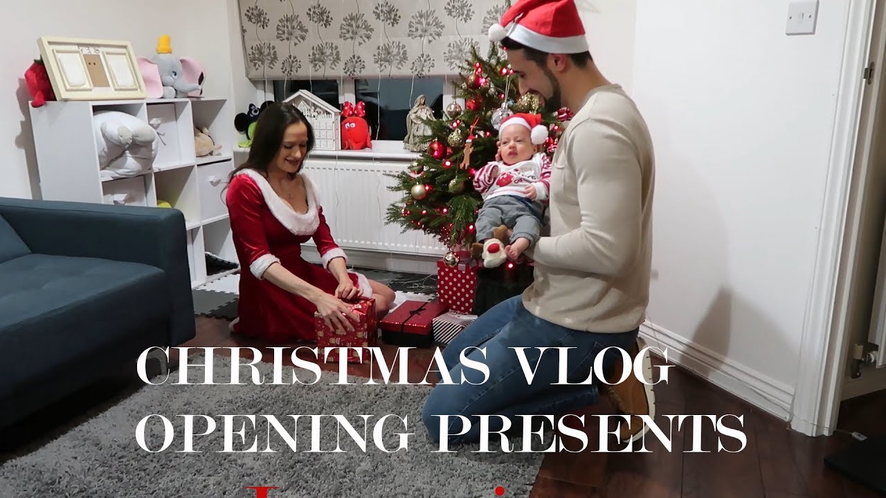 CHRISTMAS VLOG 2019 (1/2) - *opening presents* - YouTube