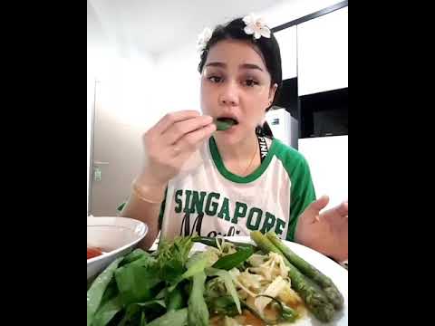 DJ KATTY BUTTERFLY MAKAN KANGGKUNG MENTAH