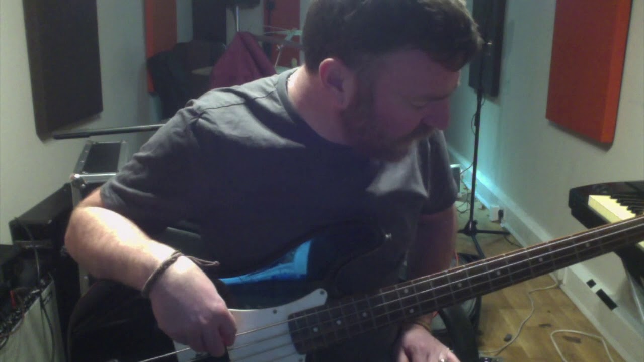 Rest Stroke - Beginners Dexterity Exercise for Bass Guitar - YouTube