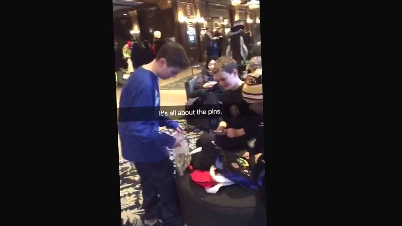 Quebec Pee Wee Tournament 2016 pin trading - YouTube