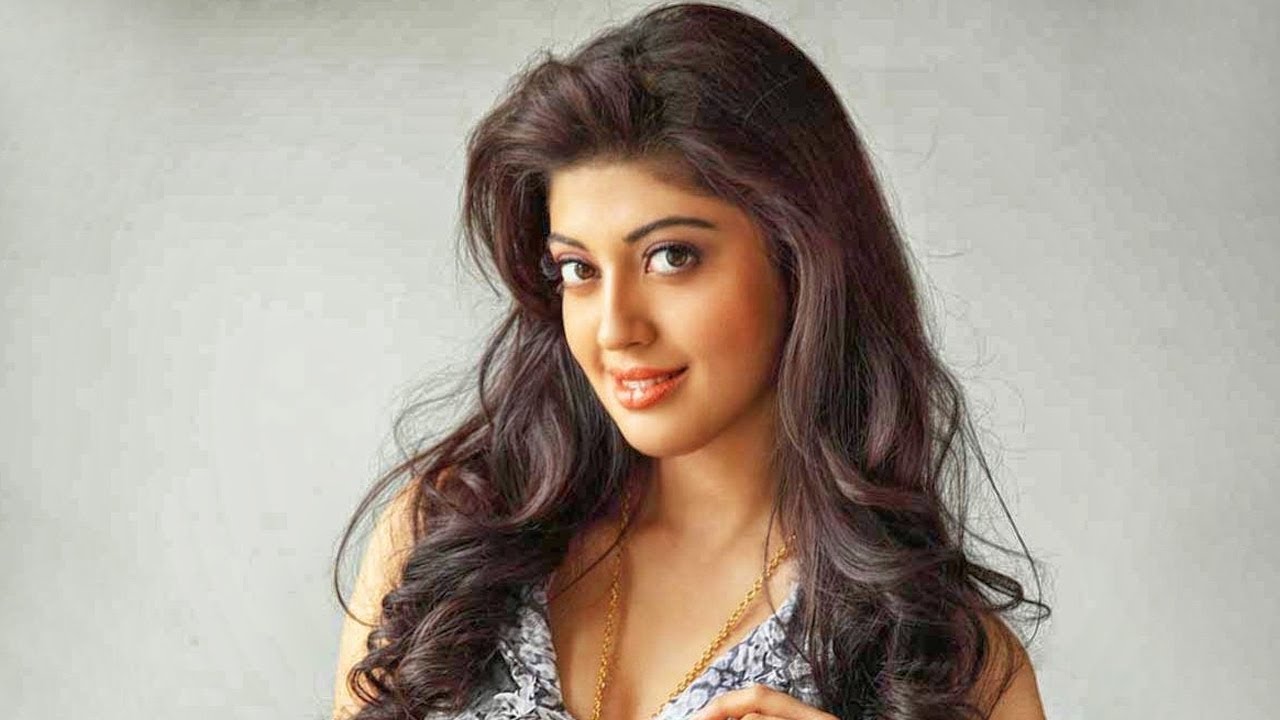 Rowdy Leader Hindi Dubbed l Pranitha Subhash l Comedy Superhit Movie l ...
