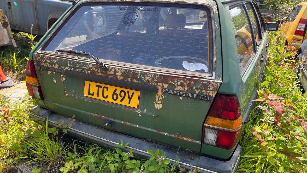 1982 VW Passat B2 estate owned 15 years now sat in reclamation yard 5 ...