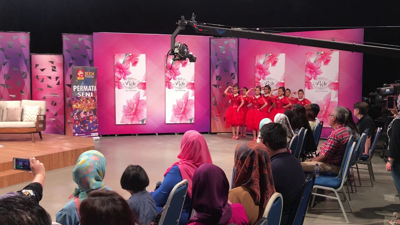 PERMATA Seni Remaja Tari : Siapa Dia - YouTube