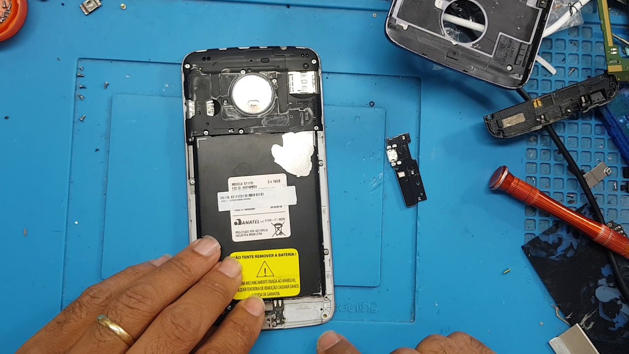 COMO TROCAR MICROFONE MOTOROLA E4 PLUS modelo xt 1773 - YouTube