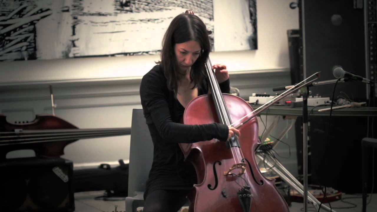 Julia Kent live at [F]luister - YouTube