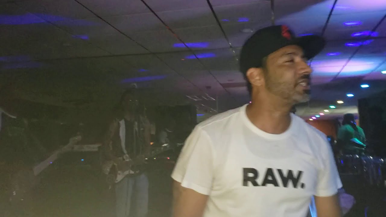 Steve Roy with Smoke - 7-18-2020 @ 1809 restaurant - pt.1 - Gogo music ...