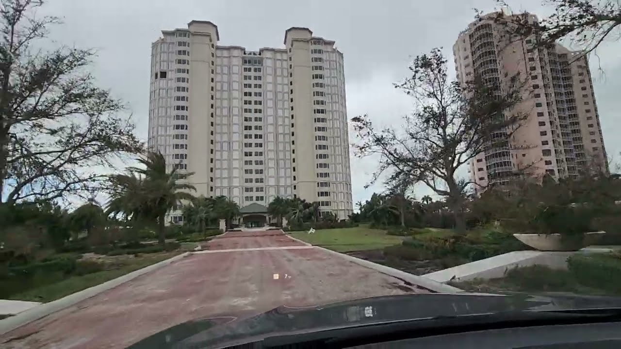 Aftermath of hurricane Ian on Bay Colony at North Naples Florida ...