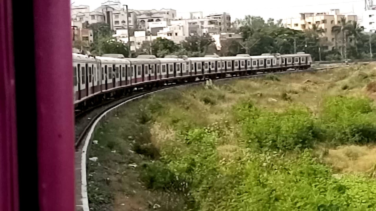 Mmts train arrives at begumpet railway station - YouTube