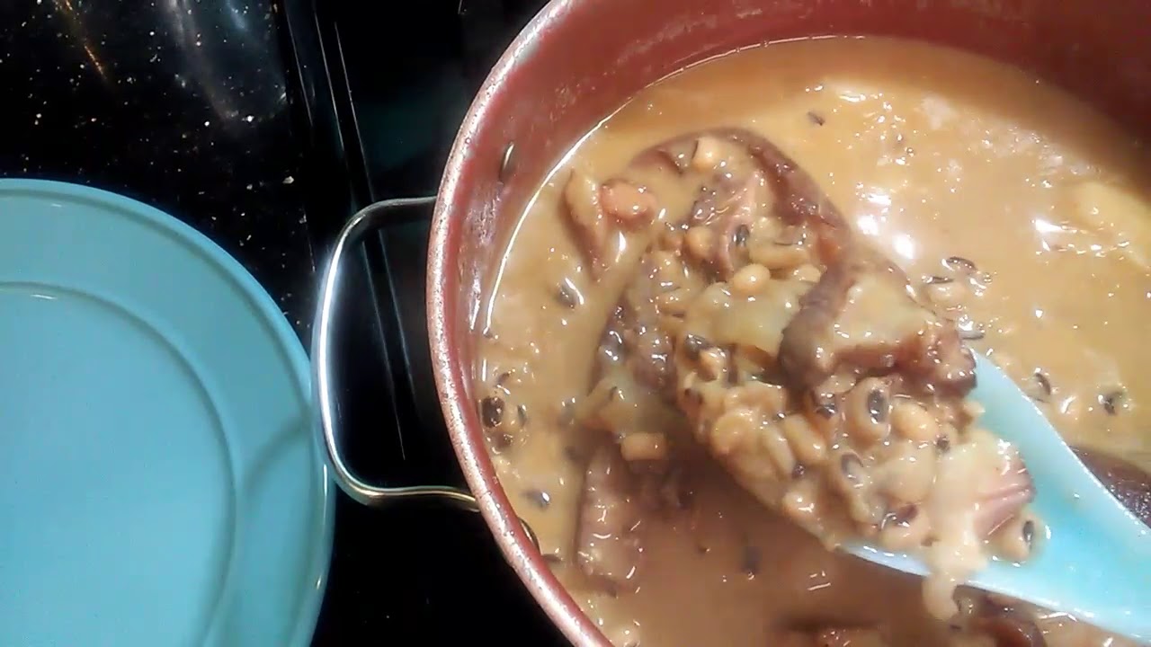Black-Eyed Peas & Smoked Pig Tails Part 2 of 2 - Simple Cooking With ...