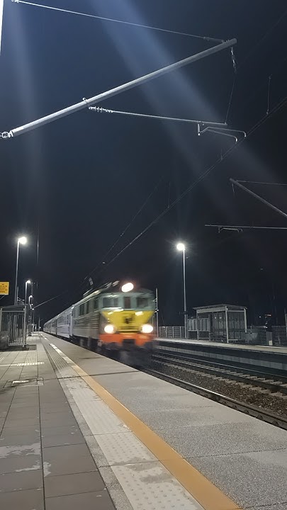 🔥Przelot Rarytasa! 🗿EP07-361 Trapez jako TLK Biebrza w Józefinie. +Rp1 😃 #train #kolej #mk - YouTube