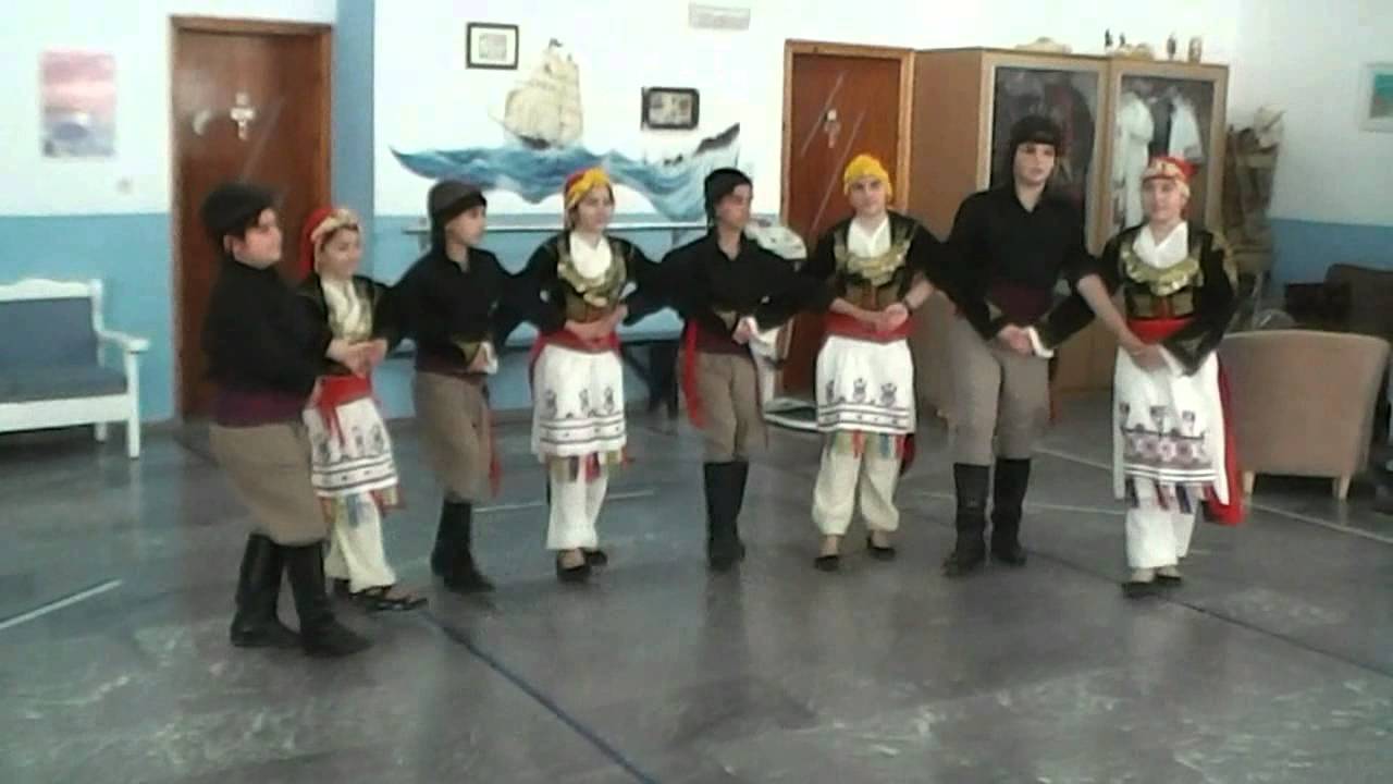 Traditional Dances of Crete (siganos , pendozalis) - YouTube