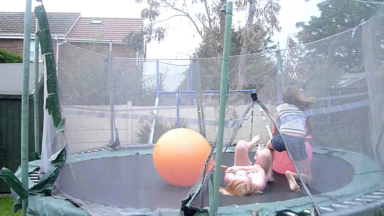 ball boinging ! - YouTube