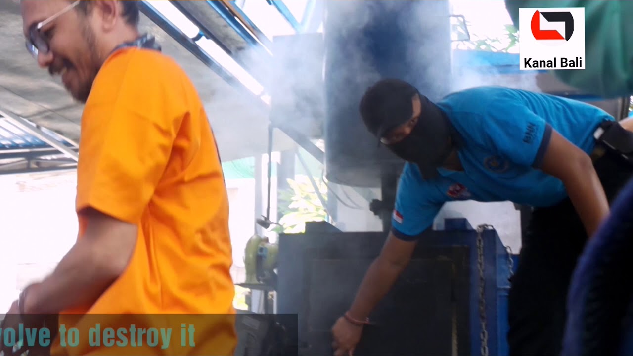 21 Kg of marijuana destroyed in Bali - YouTube