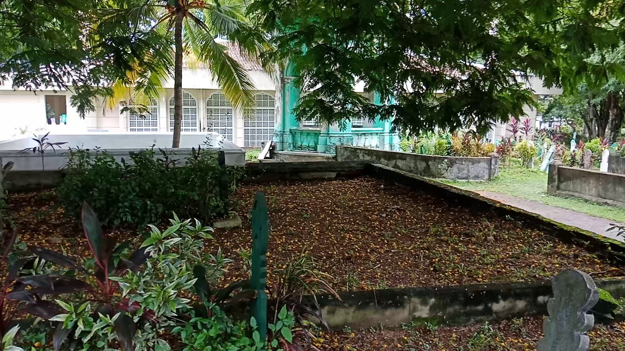 Muslim Cemetery in Colombo, Sri Lanka - YouTube