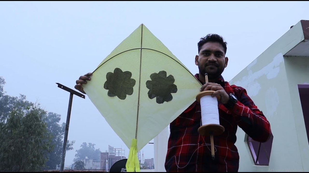 HOMEMADE KITE🤯धमाकेदार🤯HOW TO MAKE A KITE AT HOME - KITE LOVER - YouTube