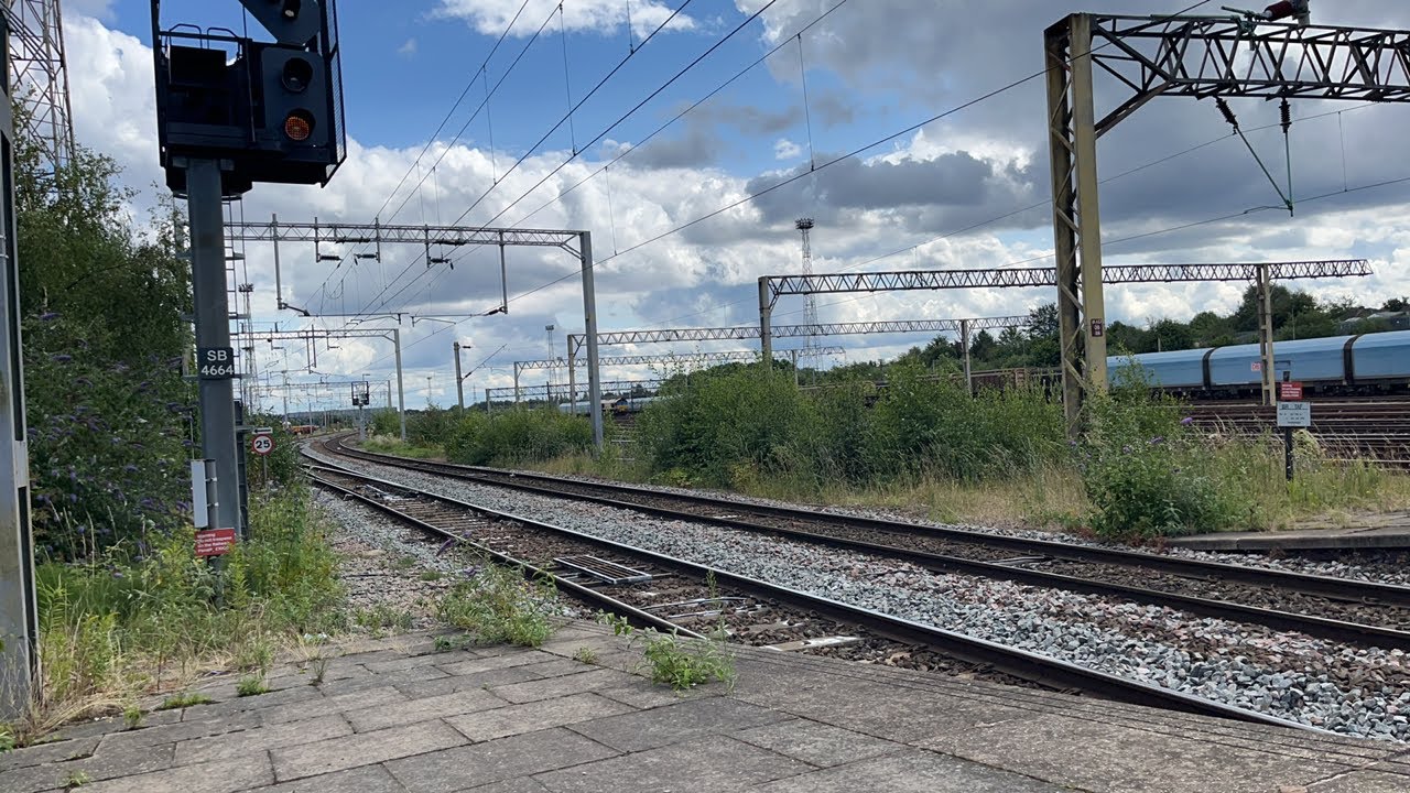 Trains at Bescot Stadium | Live Rail Cam | - YouTube