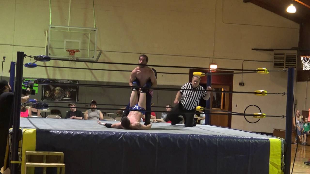 Tracer X vs Rob Killjoy - YouTube