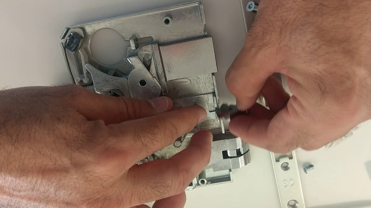 Vingcard lock case RHR to RH - YouTube