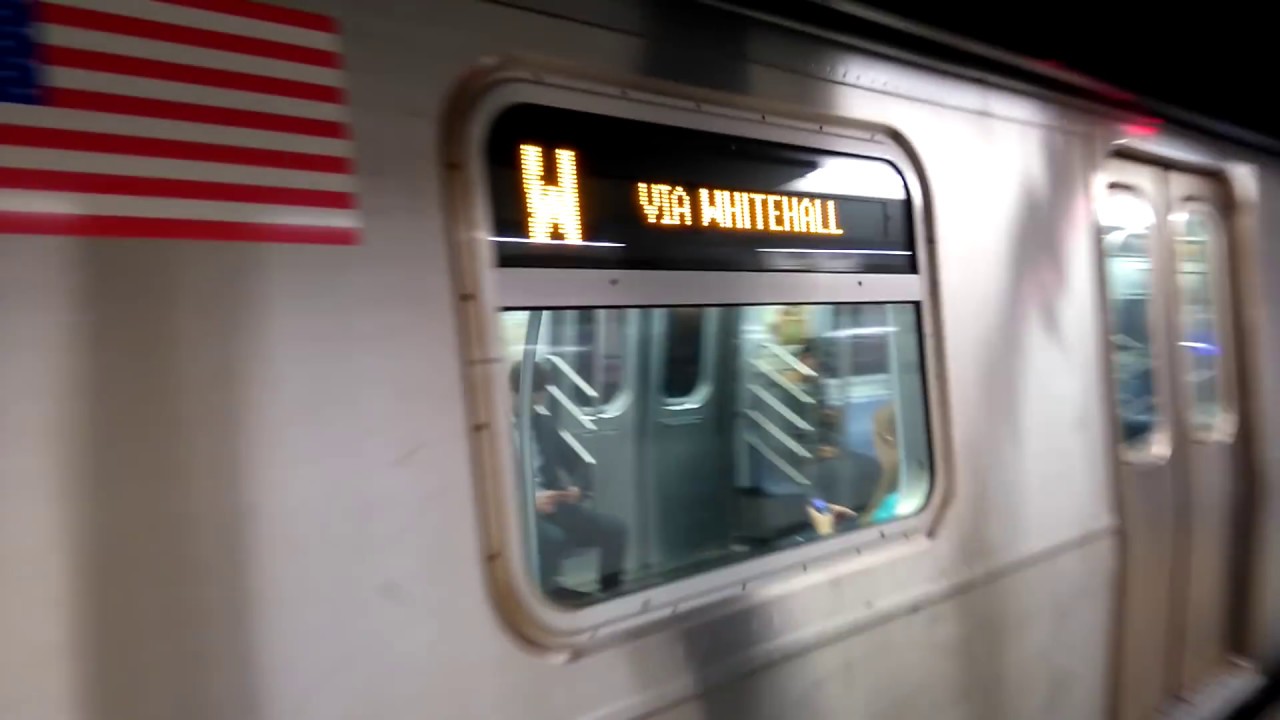 R160 (W) Train at 8th Street - NYU - YouTube
