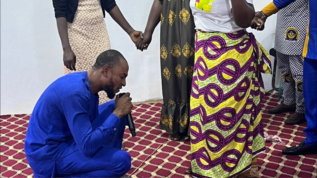 OGYE3 MMERE PROPHETIC PRAYERS ...WITH PROPHET MICHAEL ANIM - YouTube