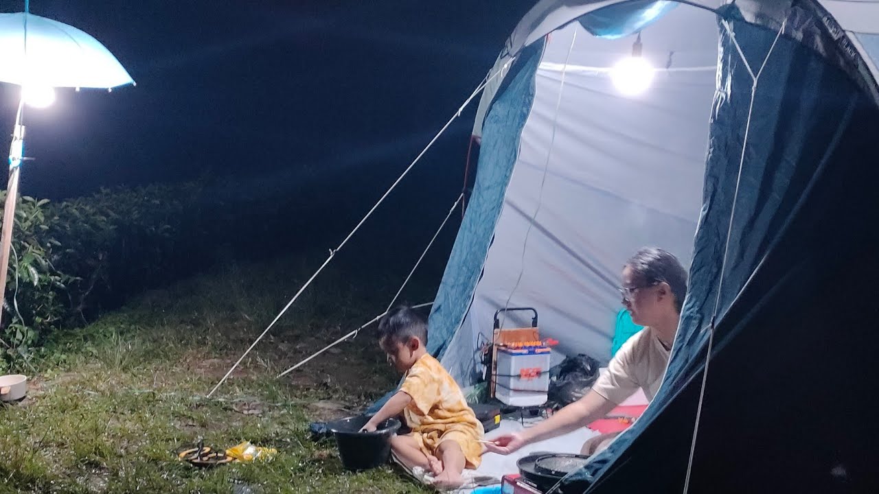 Camping di Pinus Eco Park Puncak - YouTube