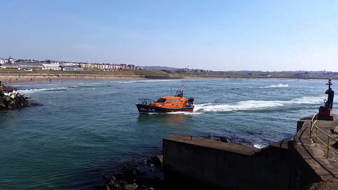 RNLI Portrush & Lough Swilly Lifeboats 9/4/15 - YouTube