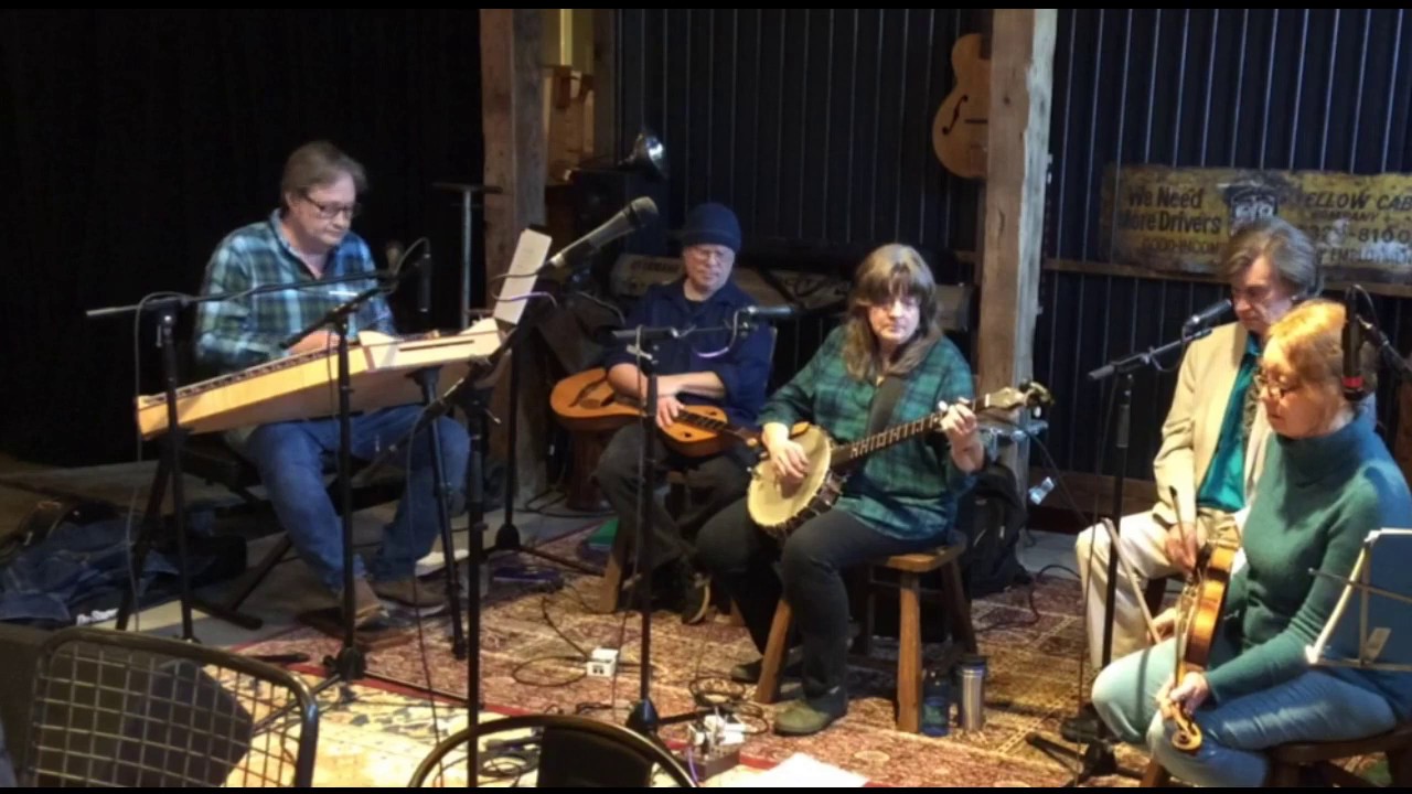 Scalloway Lasses - Old Torn Petticoat / Devilish Merry - YouTube