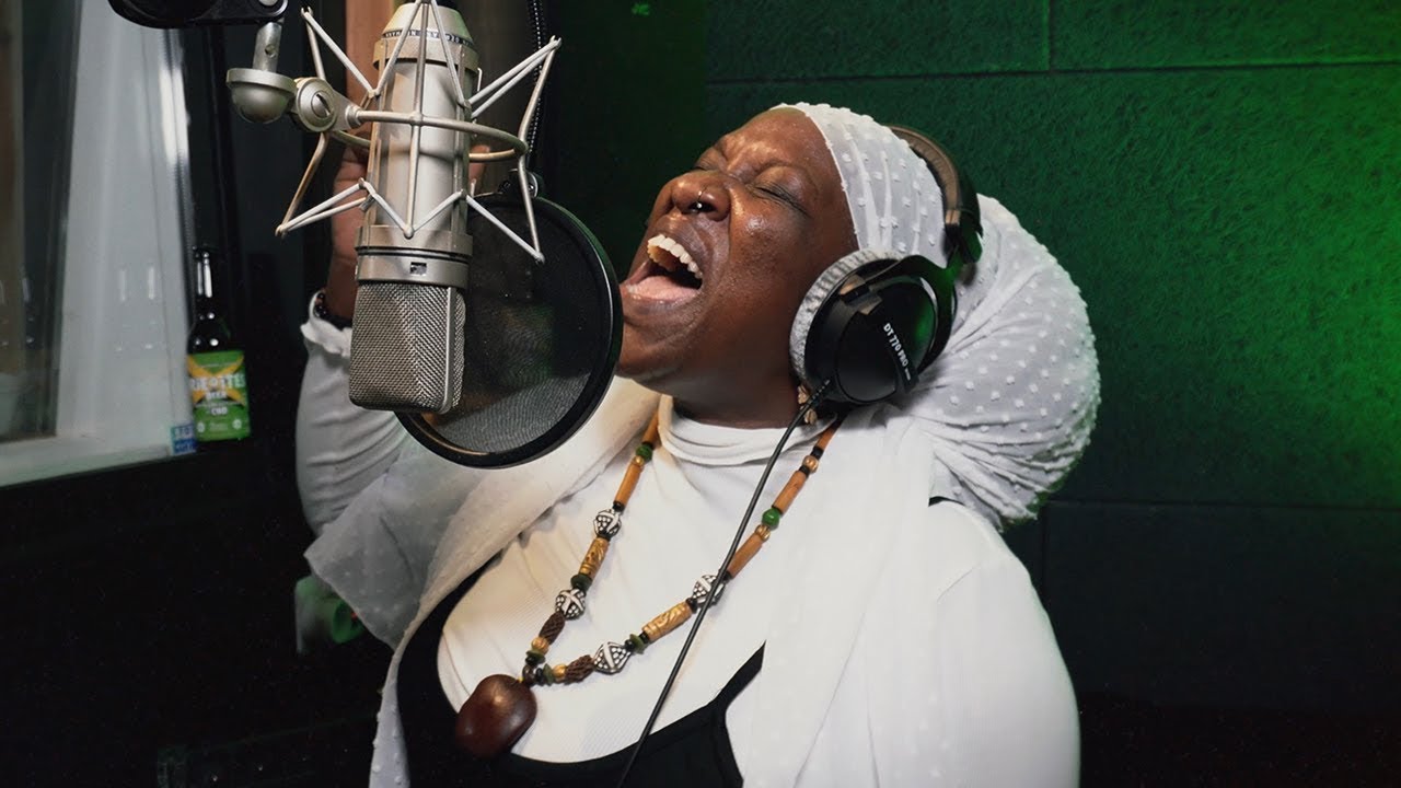 Queen Omega Freestyle - Little Lion Sound - REMIX - YouTube