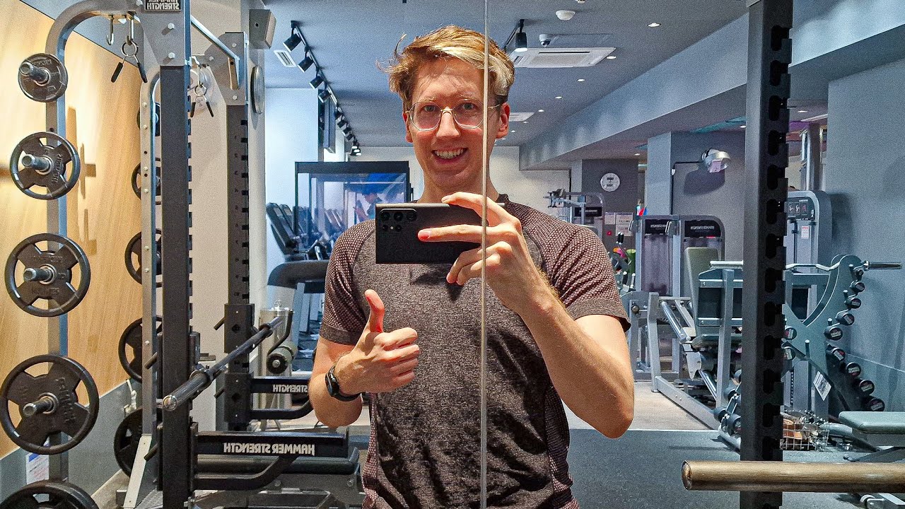 My Experience With Gyms in Japan - YouTube