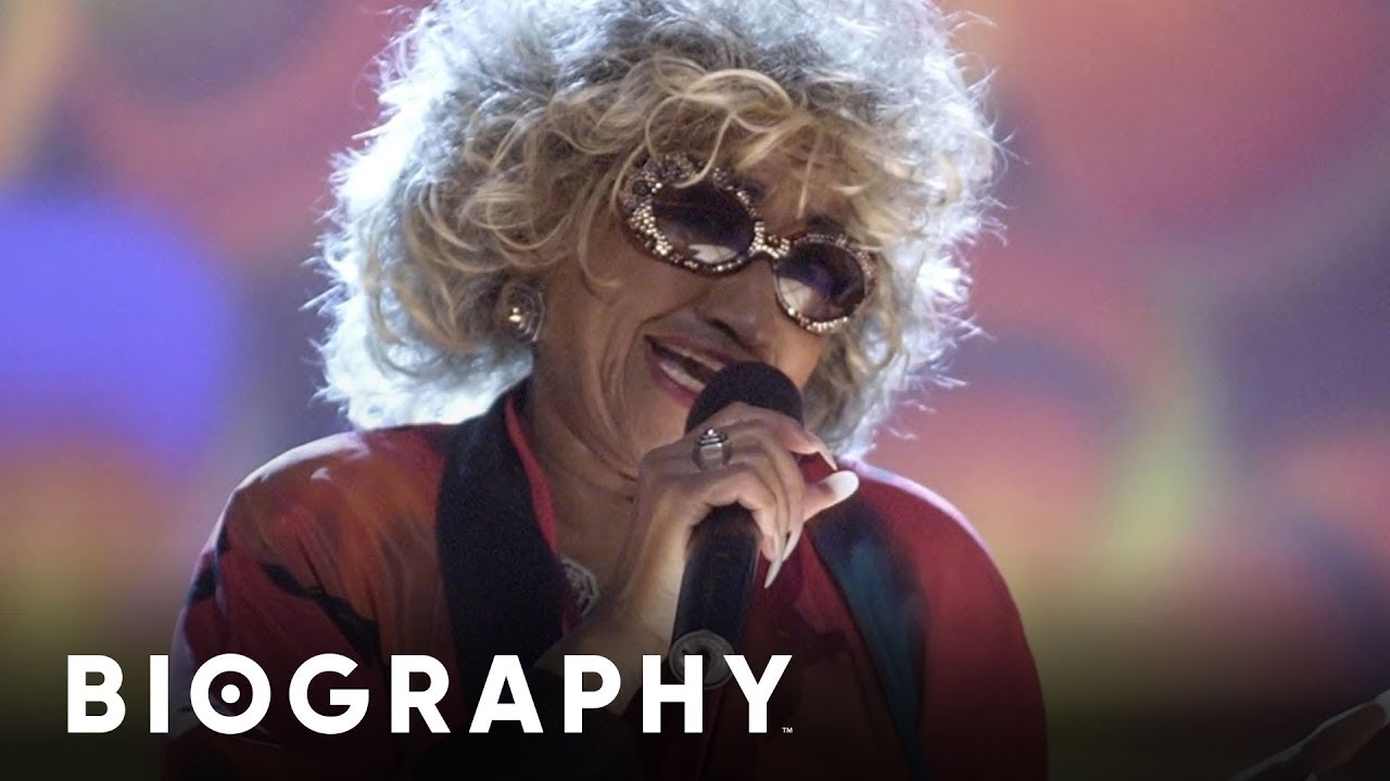 Celia Cruz - American-Cuban Singer & Queen of Salsa Music | Mini Bio ...