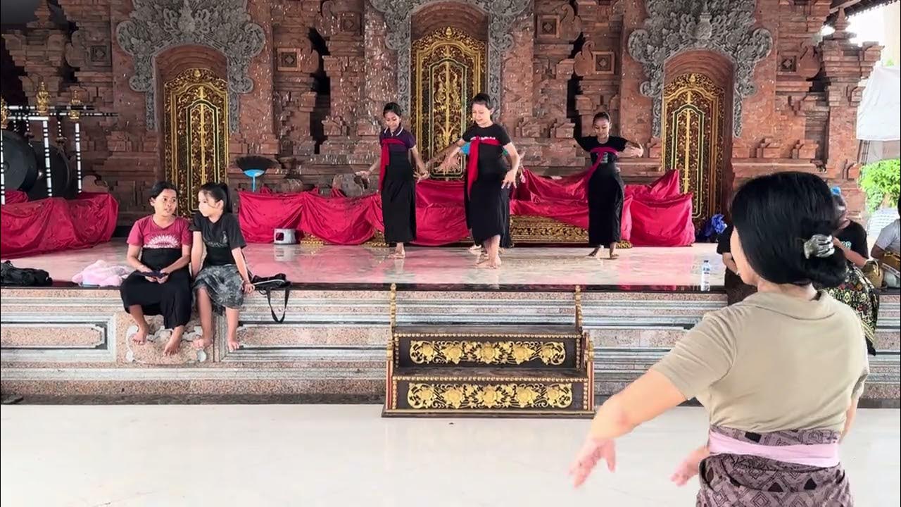 Latihan Komposisi Tari Sekar Jempiring (setengah komposisi) - YouTube