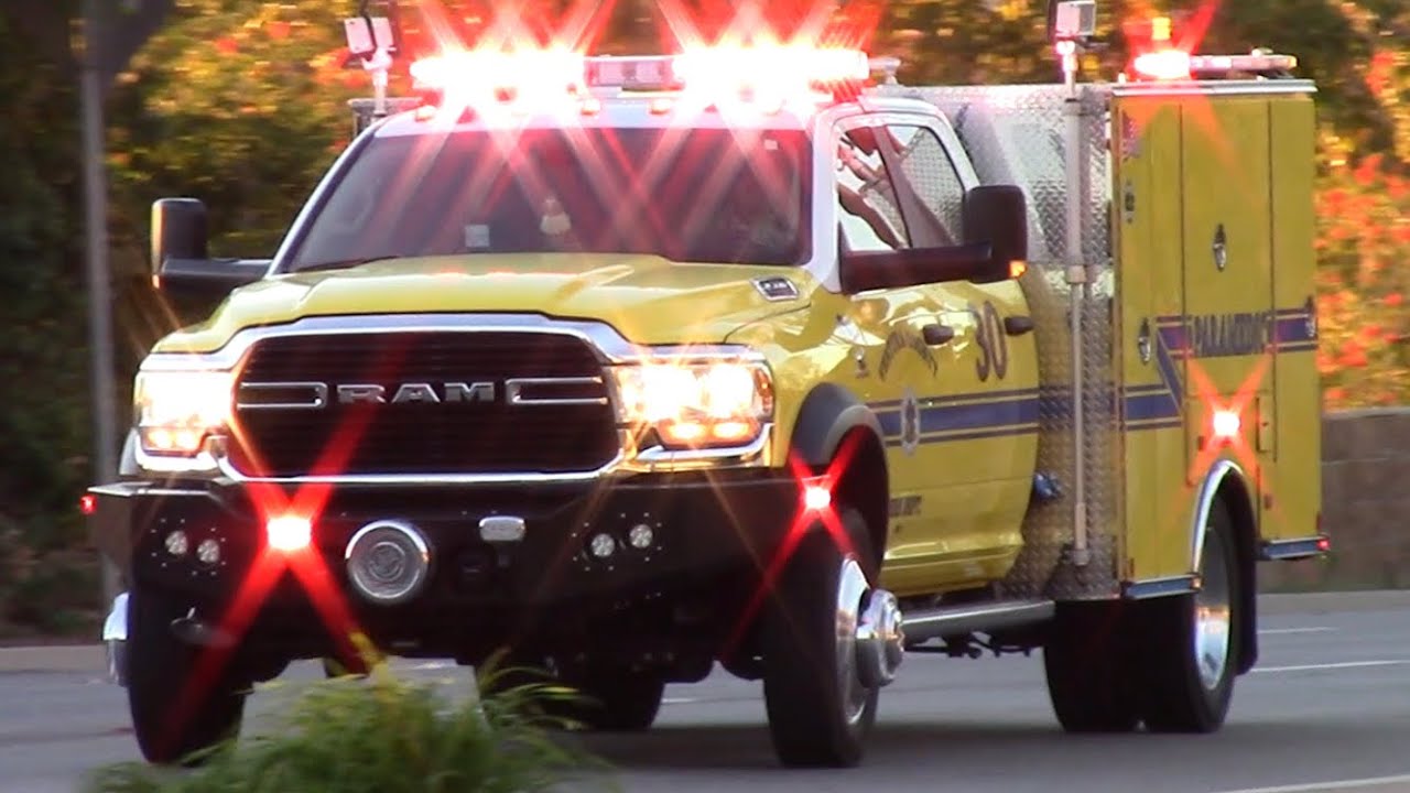 *TRAIN HORN* VCFD Squad 30 responding - YouTube