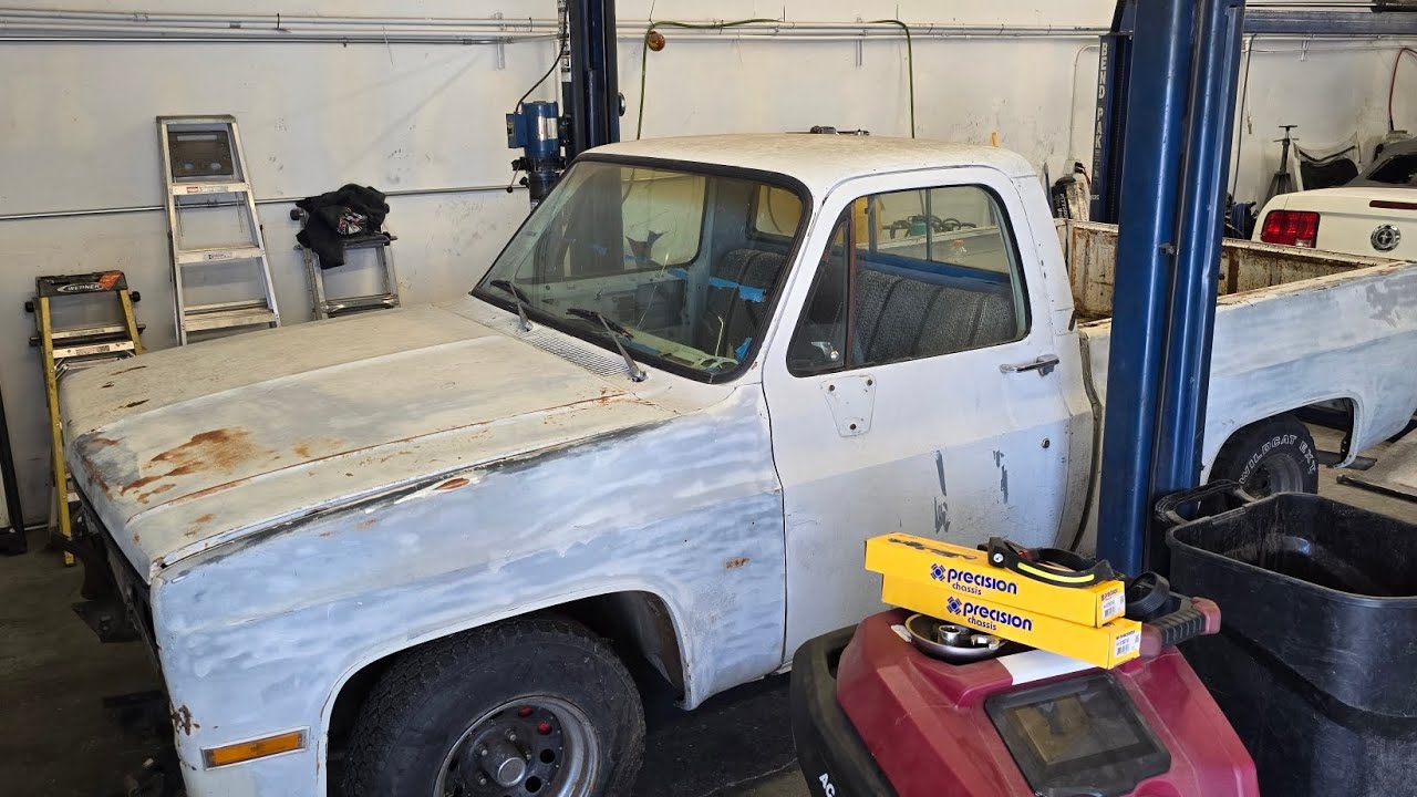1982 C10 Build It Series Day 3 - YouTube