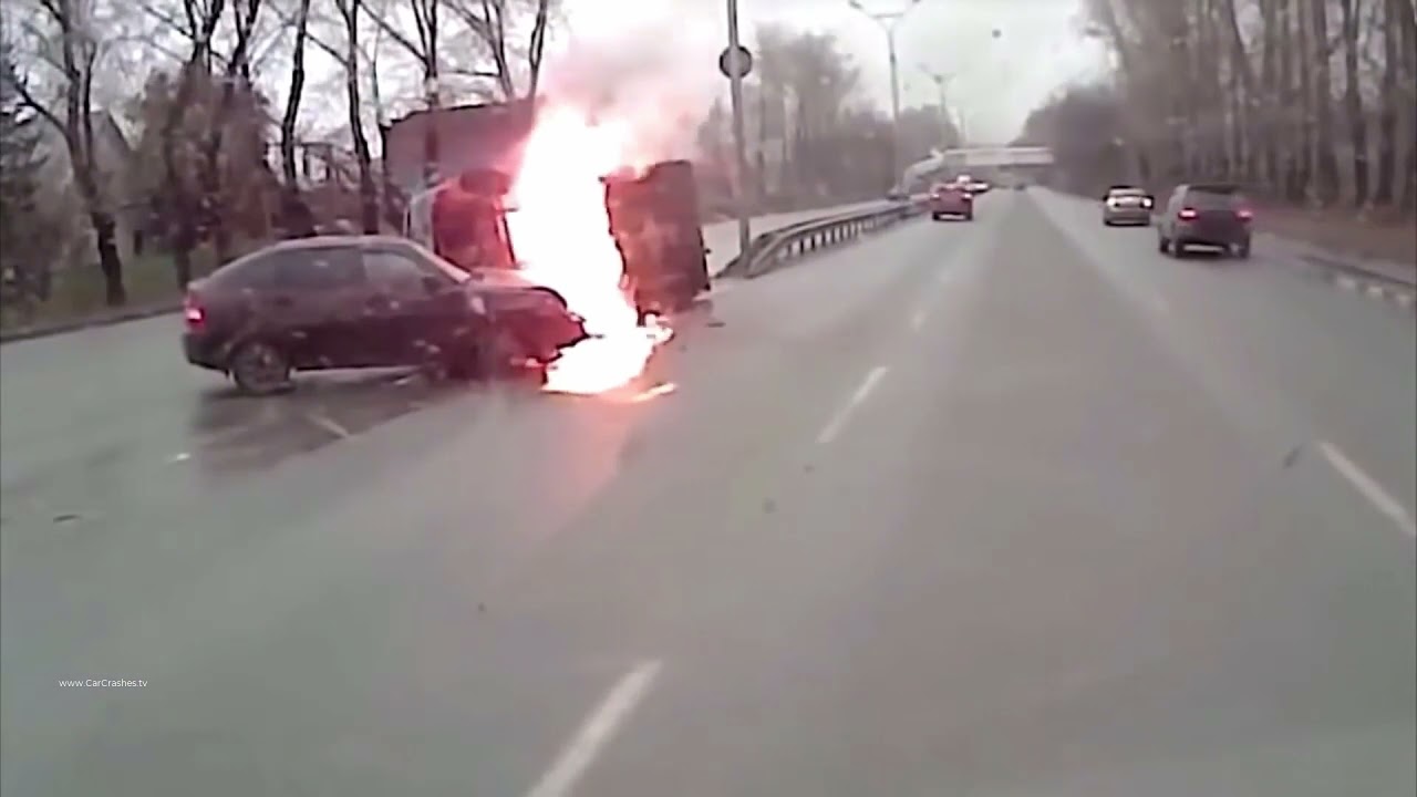 Amazing Car Crashes 138 - YouTube