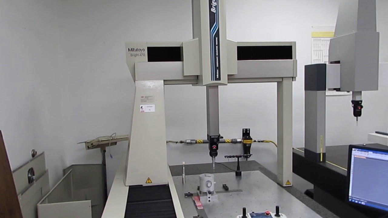 Mitutoyo Bright Apex BRT-A710 DCC Coordinate Measuring Machine - YouTube
