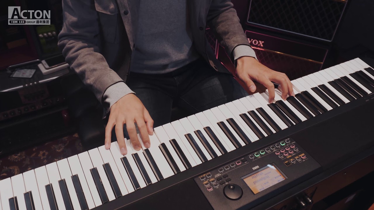 KORG XE20 XE20SP DIGITAL ENSEMBLE PIANO STYLE DEMO - Hollywood - YouTube