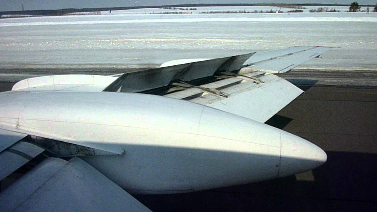 ТУ-134 65691, посадка, вид из салона - YouTube