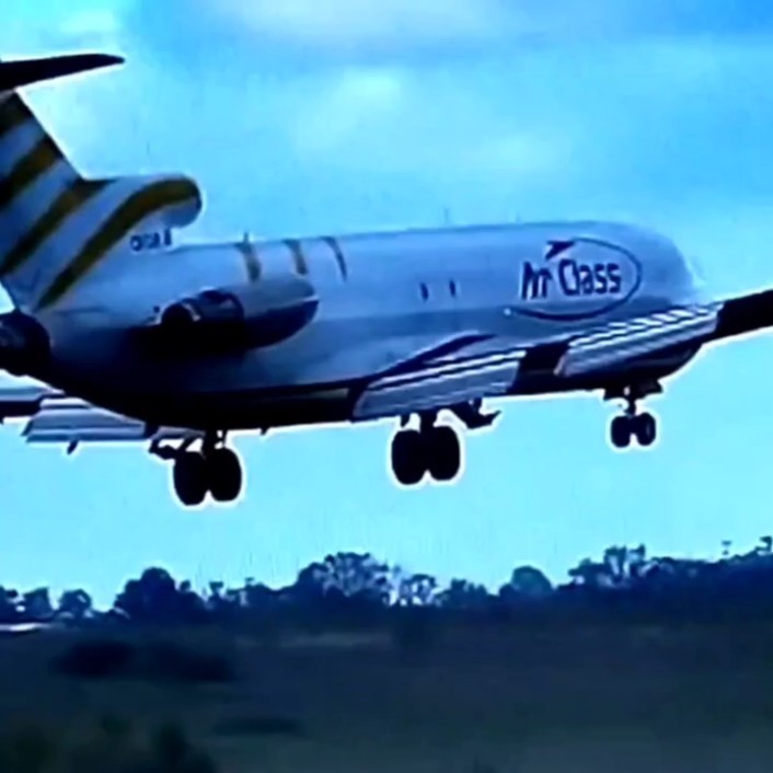BOEING 727 DA AIR CLASS CARGO POUSA NO AEROPORTO INTERNACIONAL DE ...