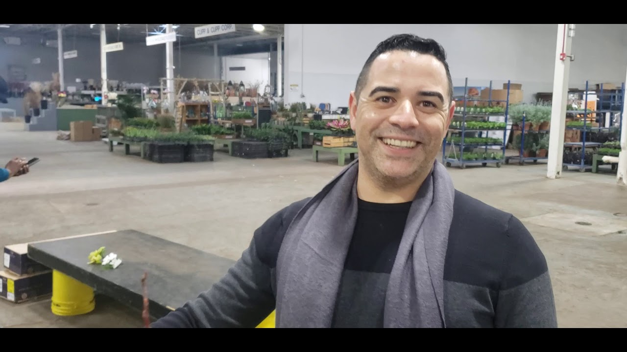 Floral design classes in America w Michael Gaffney - YouTube