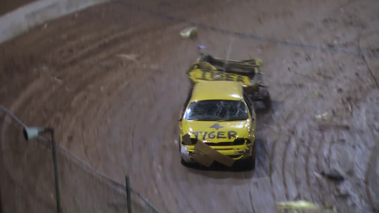 Caravan, Boat and Dunny Race: Archerfield - Jan 2018 - YouTube