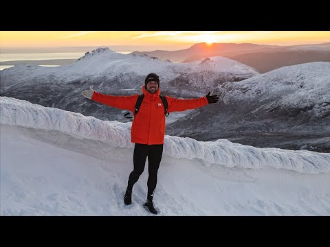 INSANELY BEAUTIFUL SNOWY MOUNTAIN CLIMB!