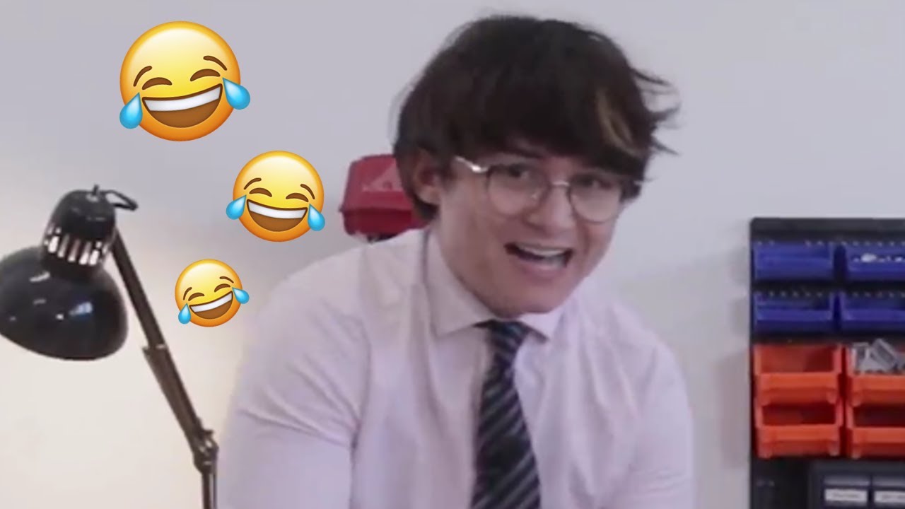 Michael Reeves Slowly Losing His Sanity During Stream - YouTube