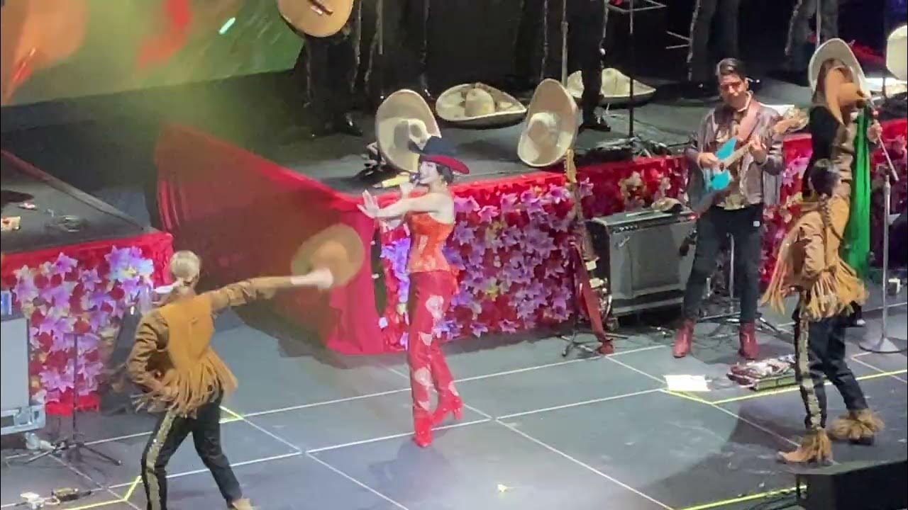 EN REALIDAD , ANGELA AGUILAR - YouTube