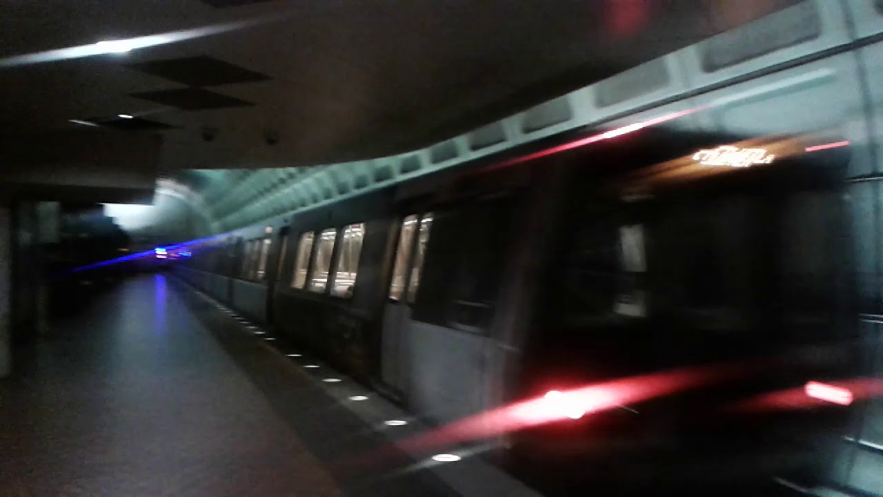 WMATA MetroRail action at Federal Center SW - YouTube