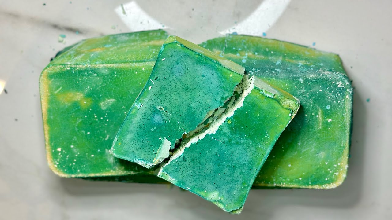 Soft & Crispy Green Cornstarch Crunchies 💚 #satisfyingvideo #asmr # ...